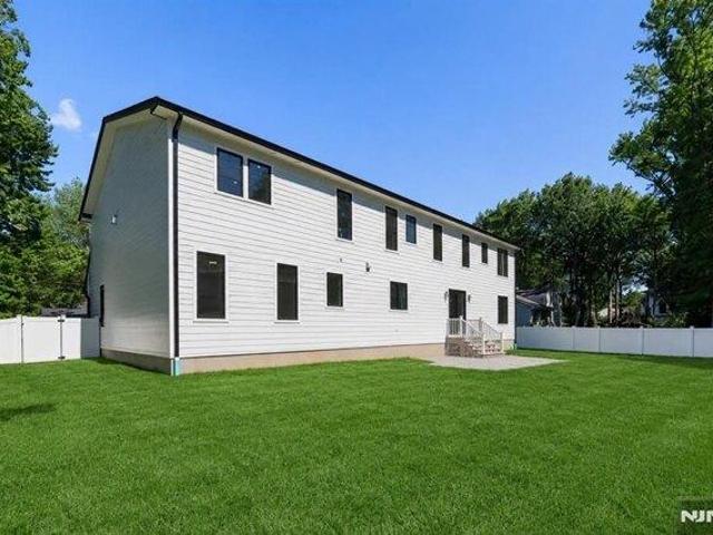 house with 6 bedroom, Paramus NJ ES103665478