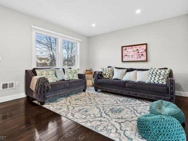 house with 6 bedroom, Passaic NJ DLS101662187