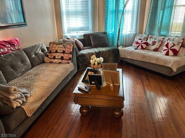 house with 6 bedroom, Paterson NJ DLS101575908