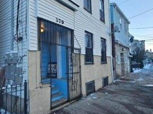 house with 6 bedroom, Paterson NJ DLS101998896