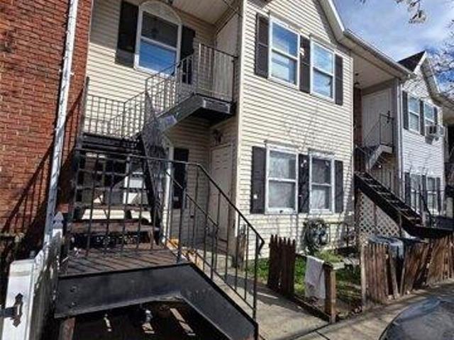house with 6 bedroom, Paterson NJ DLS102727225