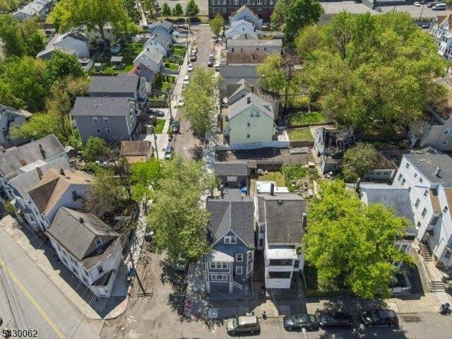 house with 6 bedroom, Paterson NJ DLS102313474
