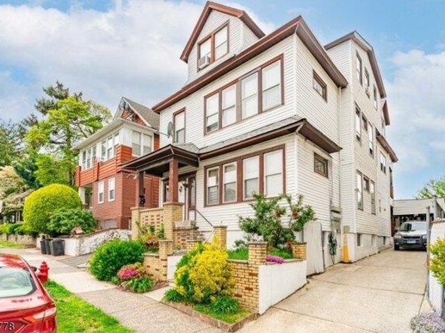 house with 6 bedroom, Paterson NJ DLS102318601