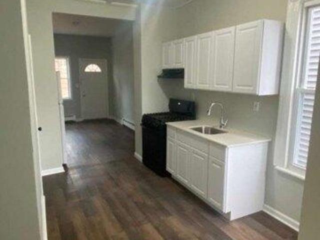 house with 6 bedroom, Paterson NJ DS104409840
