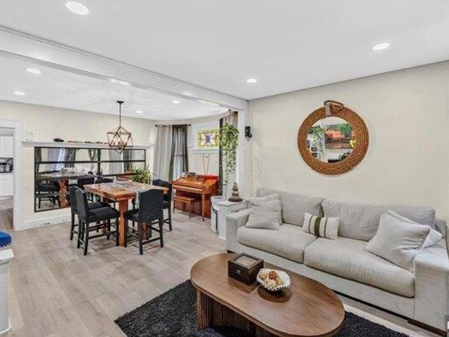 house with 6 bedroom, Paterson NJ ES105174710