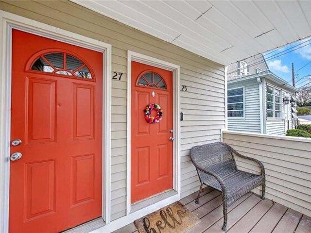house with 6 bedroom, Pawtucket RI DLS102121207
