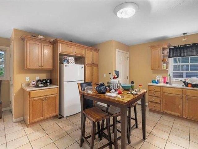 house with 6 bedroom, Pawtucket RI DS103968421