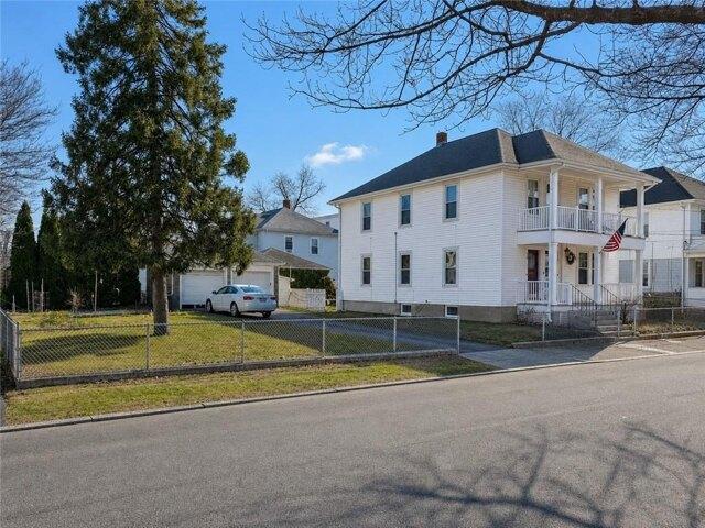house with 6 bedroom, Pawtucket RI ES103929908