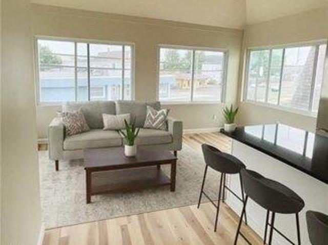 house with 6 bedroom, Pawtucket RI ES103222638