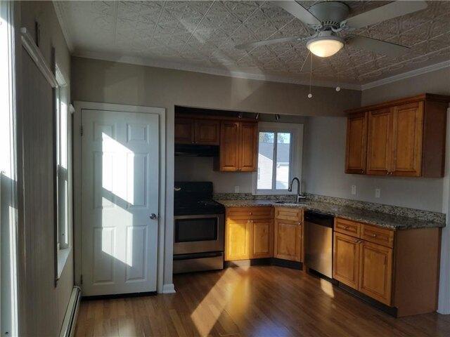 house with 6 bedroom, Pawtucket RI ES104407063