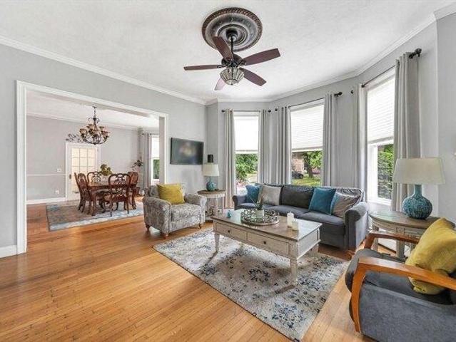 house with 6 bedroom, Pawtucket RI ES104852406