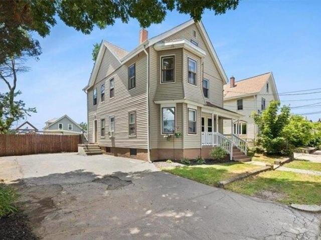house with 6 bedroom, Pawtucket RI ES104153592