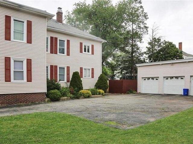house with 6 bedroom, Pawtucket RI ES105081179