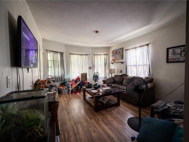 house with 6 bedroom, Pawtucket RI ES105230147
