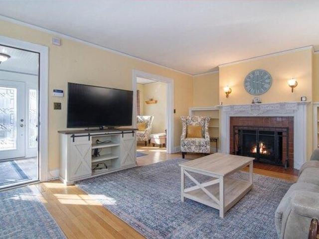house with 6 bedroom, Pelham NY DS88174303