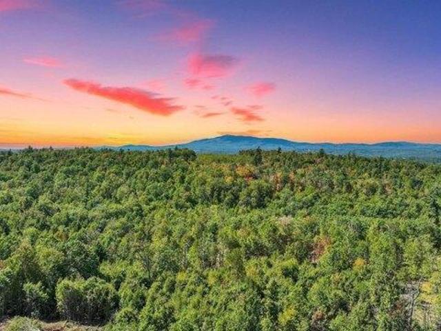 house with 6 bedroom, Peterborough NH DLS101934635
