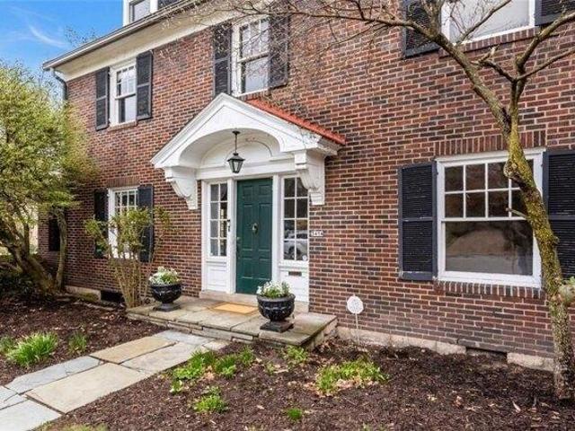 house with 6 bedroom, Pittsburgh PA ES104907688