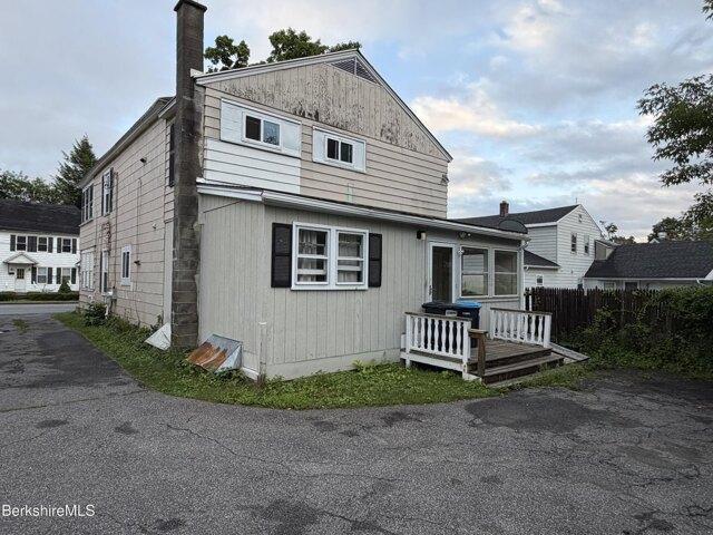 house with 6 bedroom, Pittsfield MA ES104266193