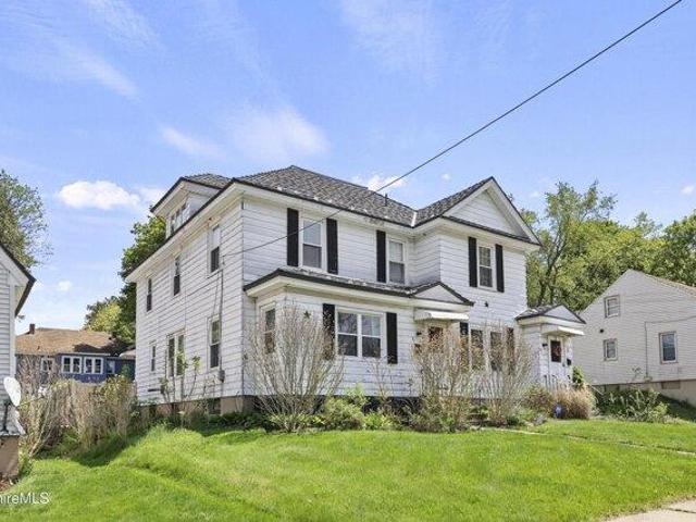 house with 6 bedroom, Pittsfield MA ES102823684