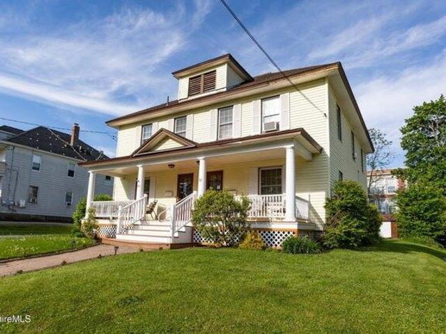 house with 6 bedroom, Pittsfield MA ES103433333