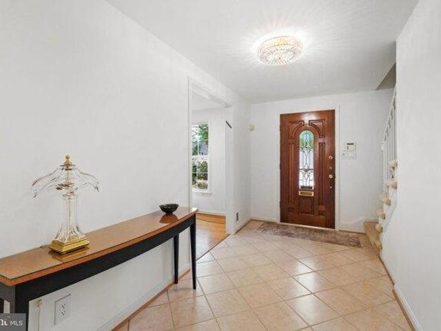 house with 6 bedroom, Potomac MD ES104903317