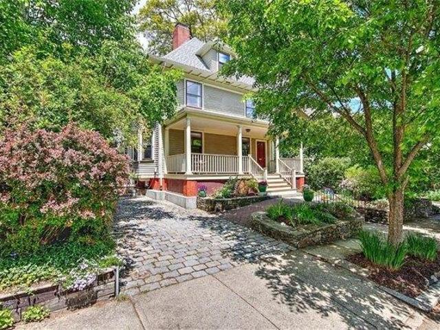 house with 6 bedroom, Providence RI DLS102445052