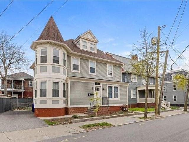 house with 6 bedroom, Providence RI DLS102477038