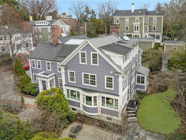 house with 6 bedroom, Providence RI DLS102779921