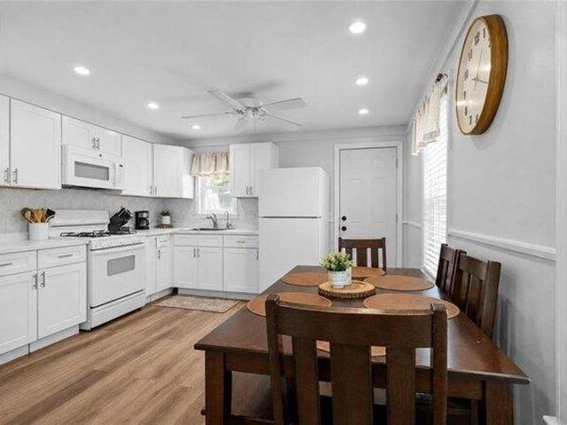 house with 6 bedroom, Providence RI DS104265981