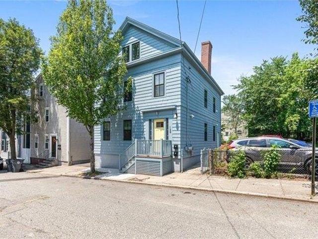 house with 6 bedroom, Providence RI DS104295786