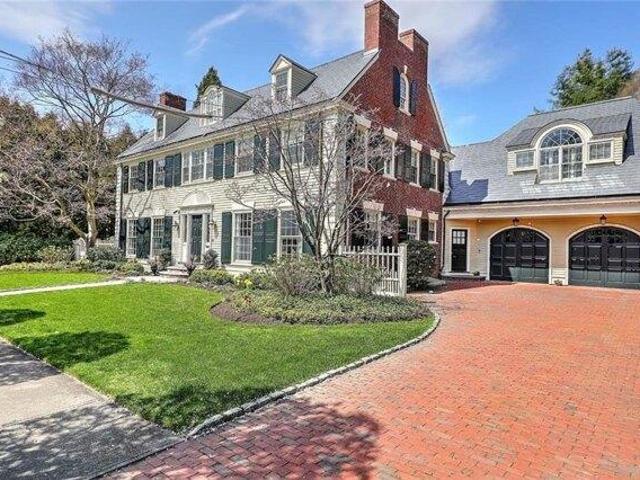 house with 6 bedroom, Providence RI DS102279541