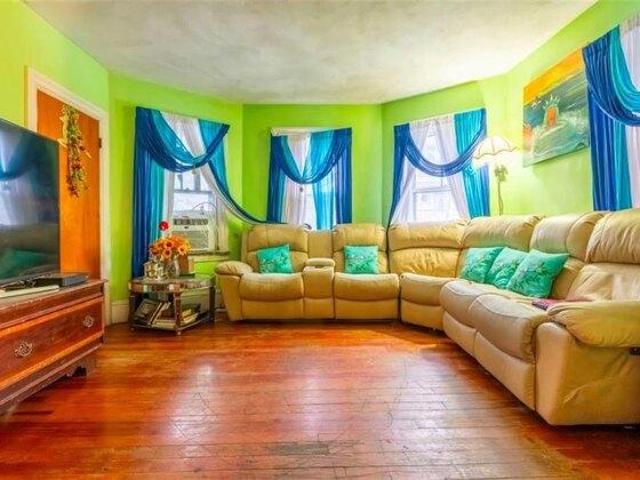 house with 6 bedroom, Providence RI DS102727865