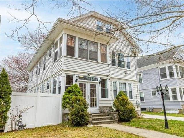 house with 6 bedroom, Providence RI DS102729481