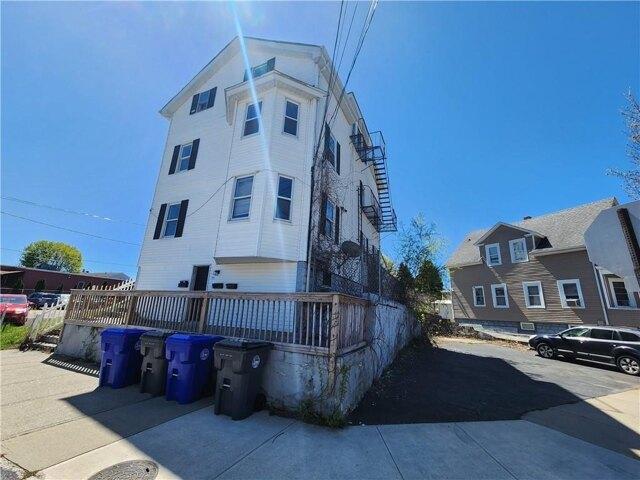 house with 6 bedroom, Providence RI DS102729482