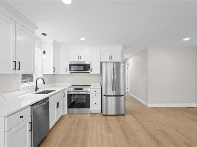 house with 6 bedroom, Providence RI ES104264678
