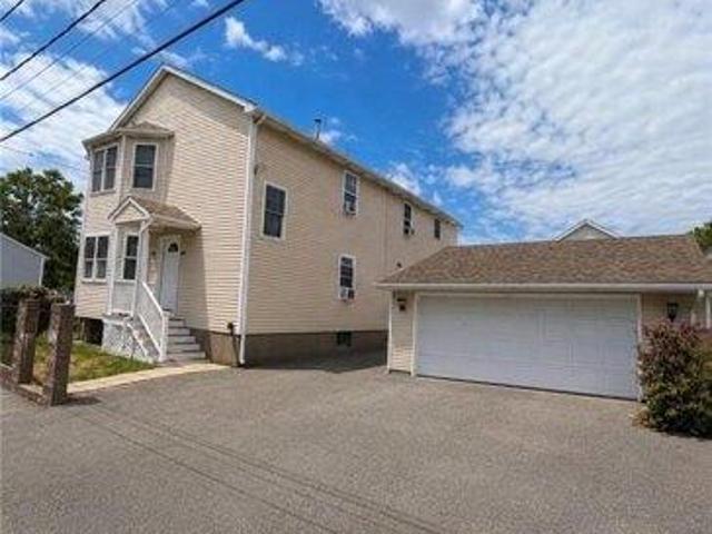 house with 6 bedroom, Providence RI ES104411307