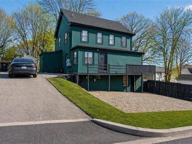 house with 6 bedroom, Providence RI ES104719553