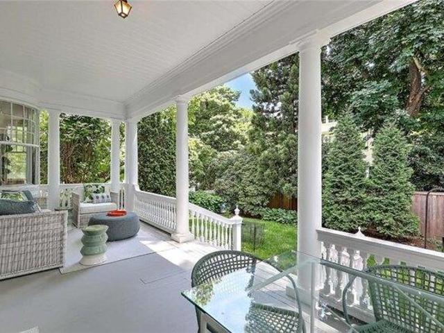 house with 6 bedroom, Providence RI ES104760070