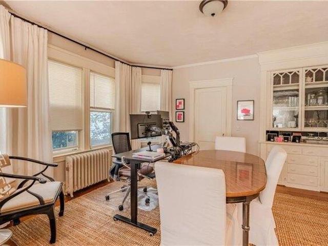 house with 6 bedroom, Providence RI ES104788755