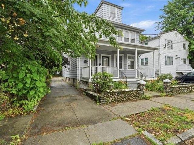 house with 6 bedroom, Providence RI ES104790885