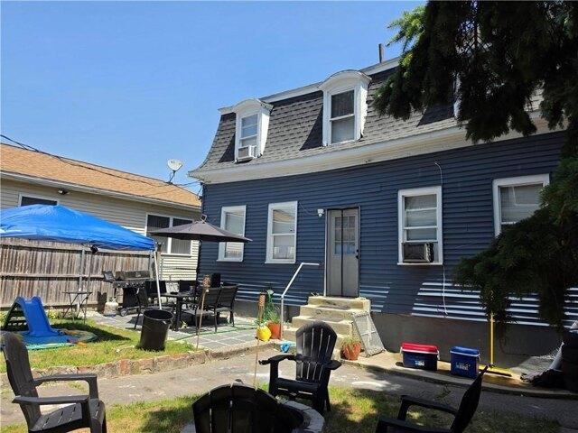 house with 6 bedroom, Providence RI ES104792236