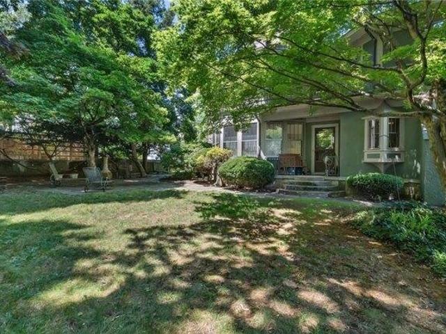 house with 6 bedroom, Providence RI ES104809881