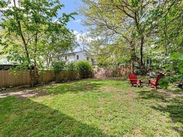 house with 6 bedroom, Providence RI ES104811647