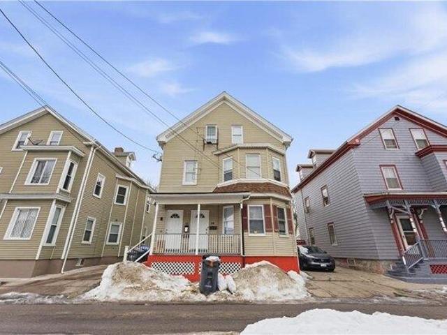 house with 6 bedroom, Providence RI ES104811931