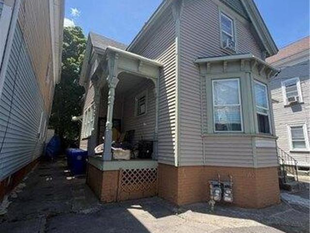house with 6 bedroom, Providence RI ES104920350