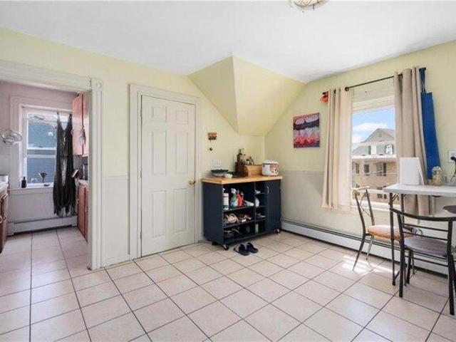 house with 6 bedroom, Providence RI ES104946407