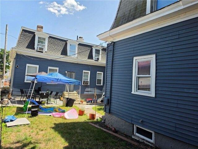 house with 6 bedroom, Providence RI ES105116578