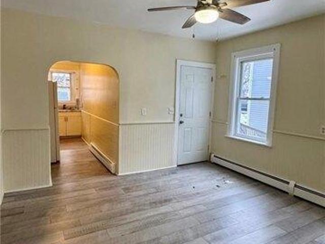 house with 6 bedroom, Providence RI ES105173928