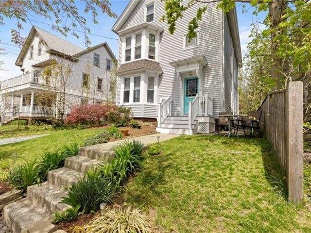 house with 6 bedroom, Providence RI ES103019019