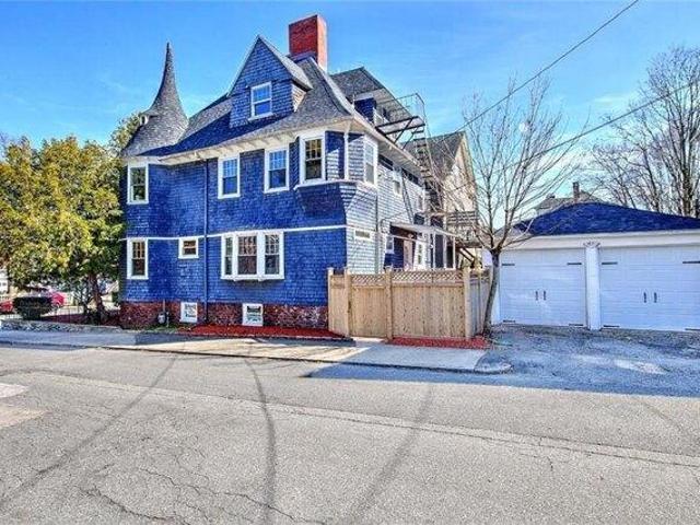 house with 6 bedroom, Providence RI ES103099536